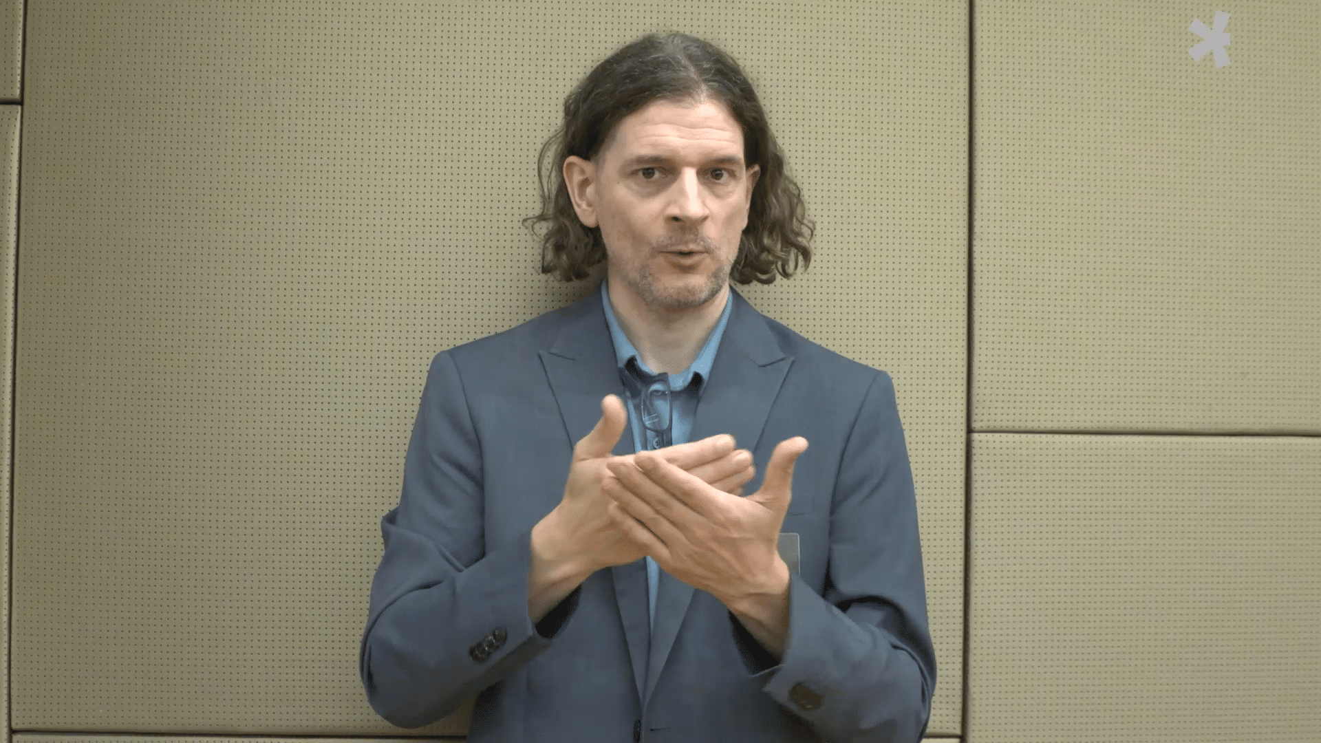 Staatenprüfung: Lukas Huber erklärt die Handlungsempfehlungen - Gebärdenwelt.TV